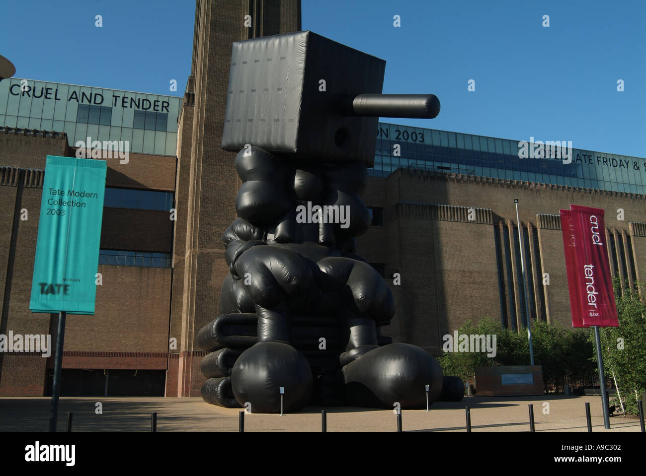Blockhead and Daddies Bighead (2003)Temporary Inflatable sculpture at ...