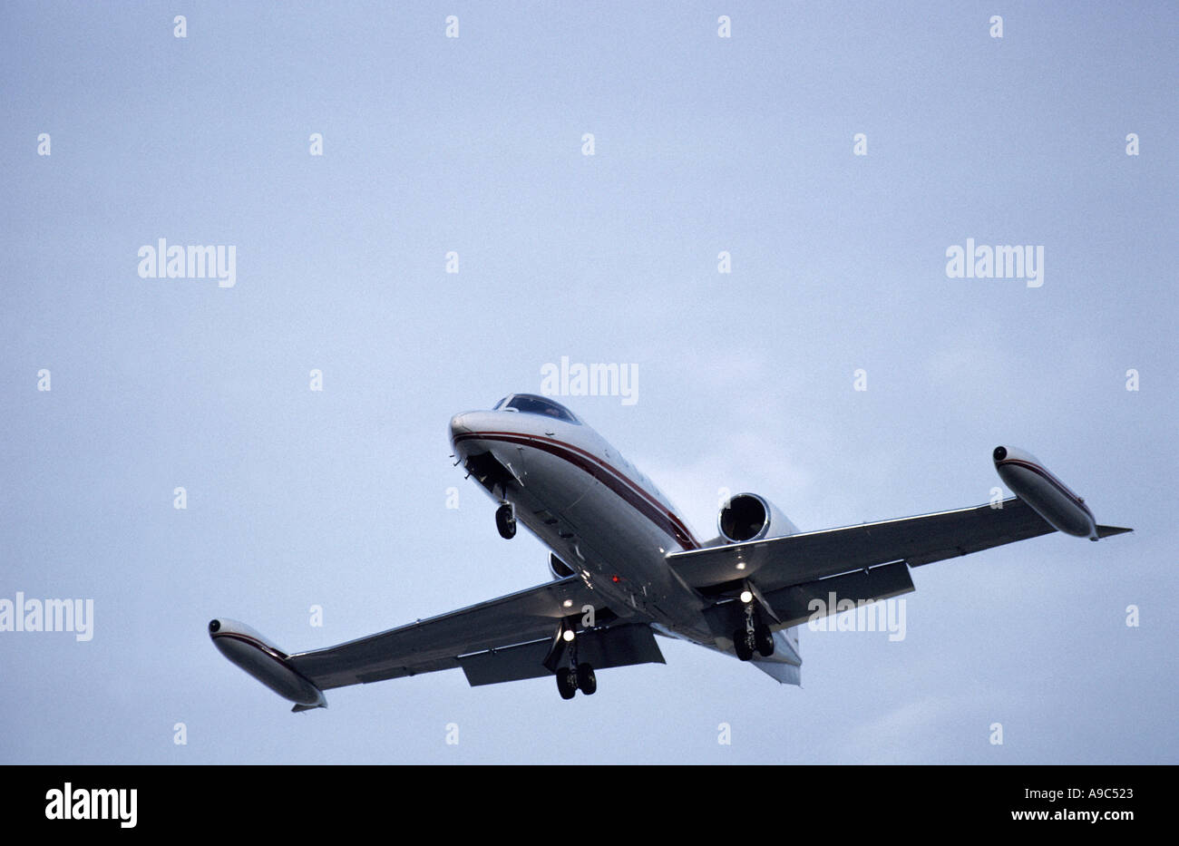 Lear jet landing hi-res stock photography and images - Alamy