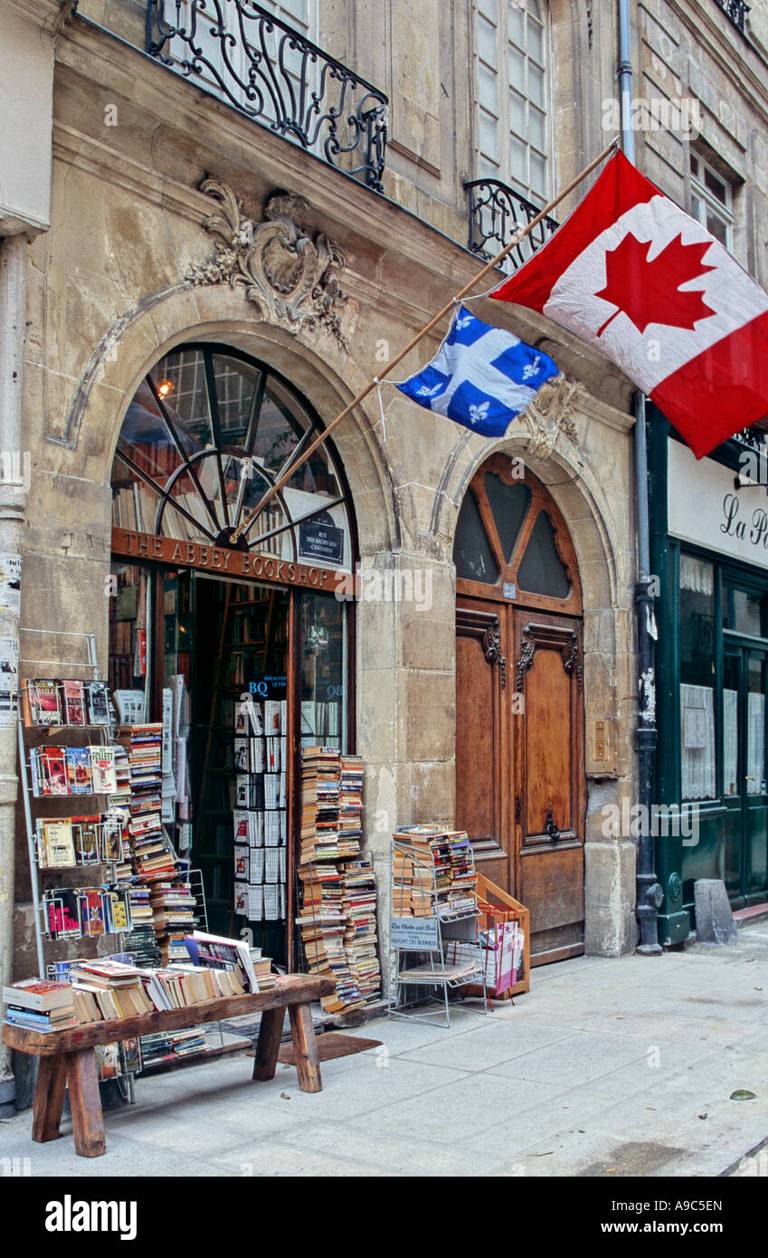 Paris abbey bookshop hi-res stock photography and images - Alamy