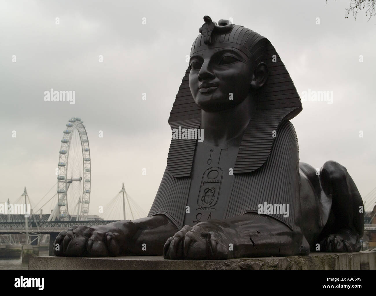 The london eye and sphinx hi-res stock photography and images - Alamy