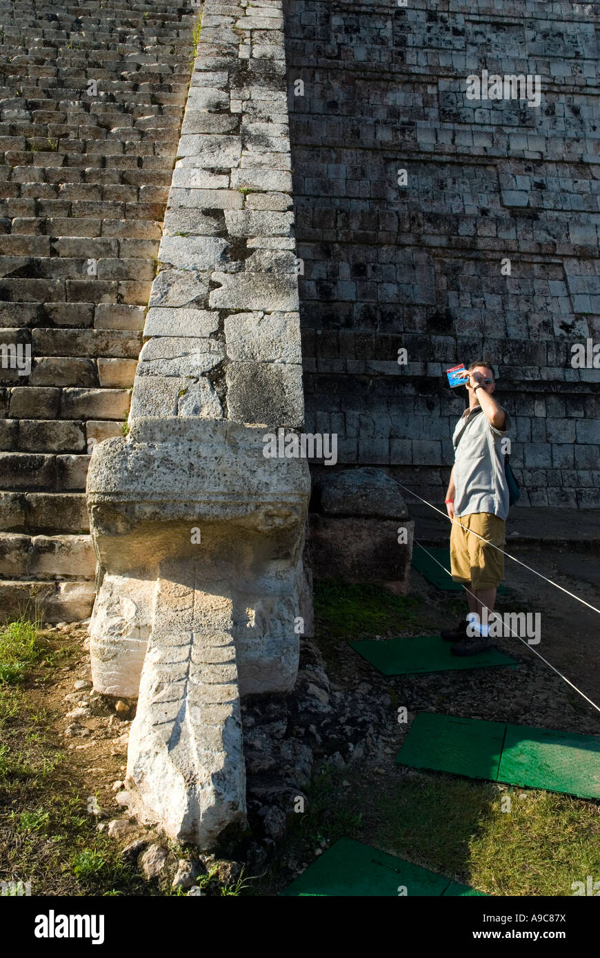 Chichen Itza El castillo snake Mexico Stock Photo - Alamy