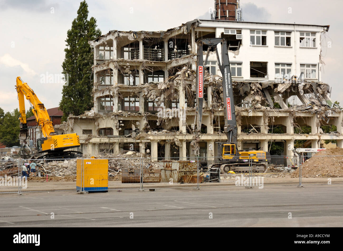 Rheinmetall factory hi-res stock photography and images - Alamy