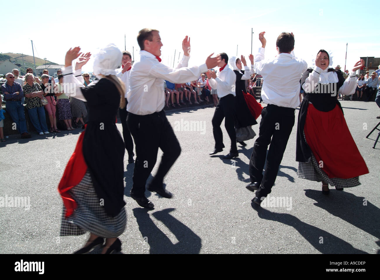 School Children Traditional Welsh Dance Stock Photo - Alamy