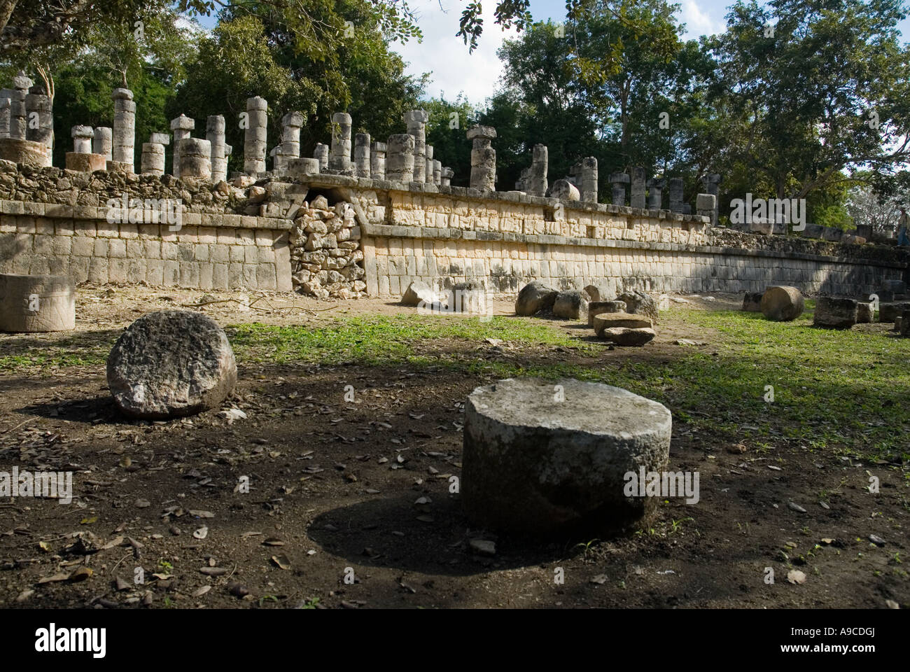 Plaza de las mil columnas travel hi-res stock photography and images ...