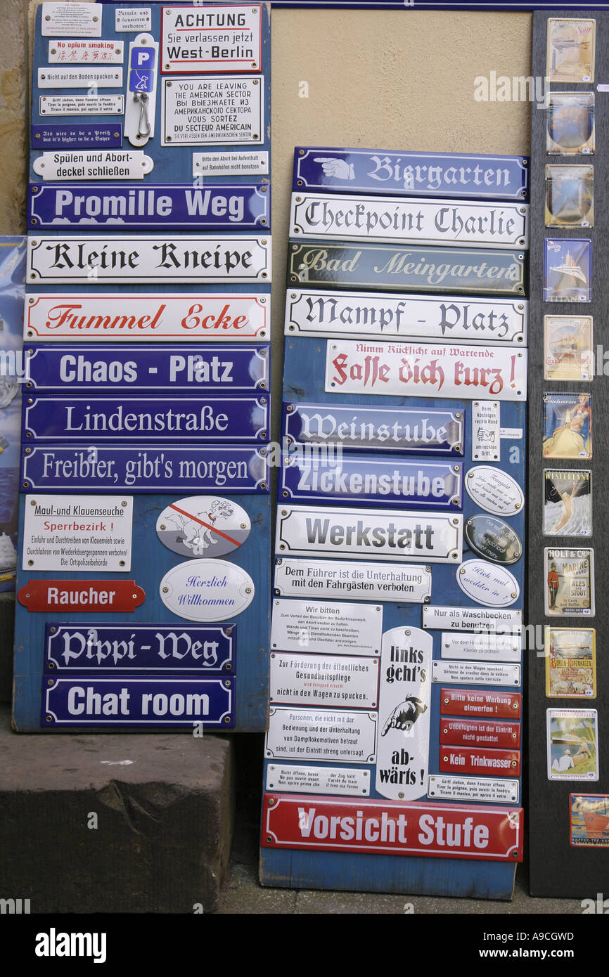 Shop signs hi-res stock photography and images - Alamy