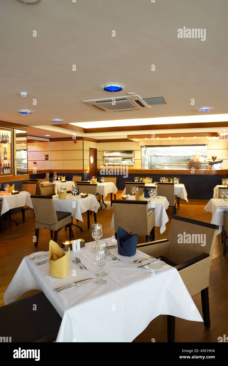 Liner construction hi-res stock photography and images - Alamy