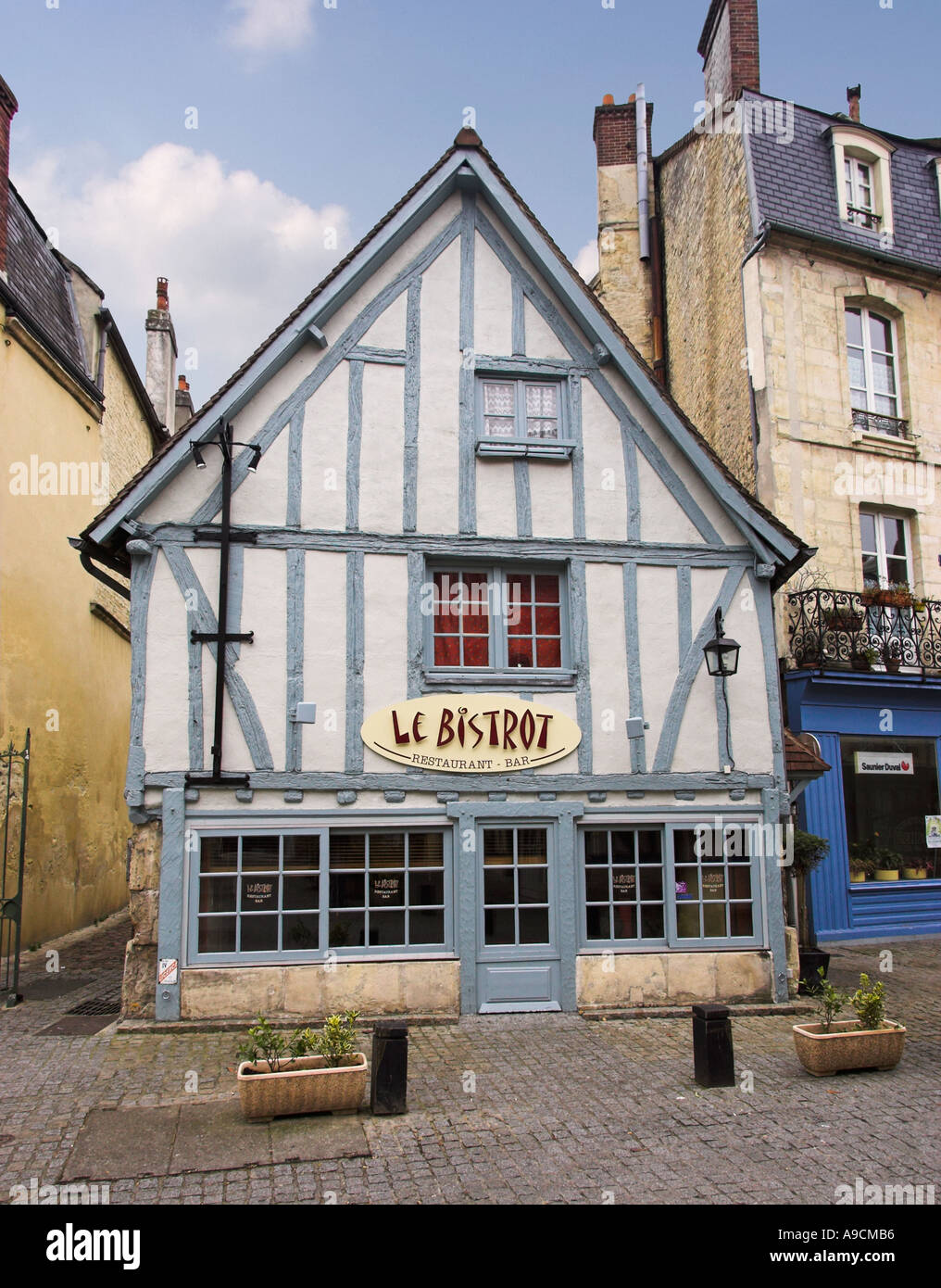 Old bistro building in the cultural quarter of Caen, Normandy, France ...