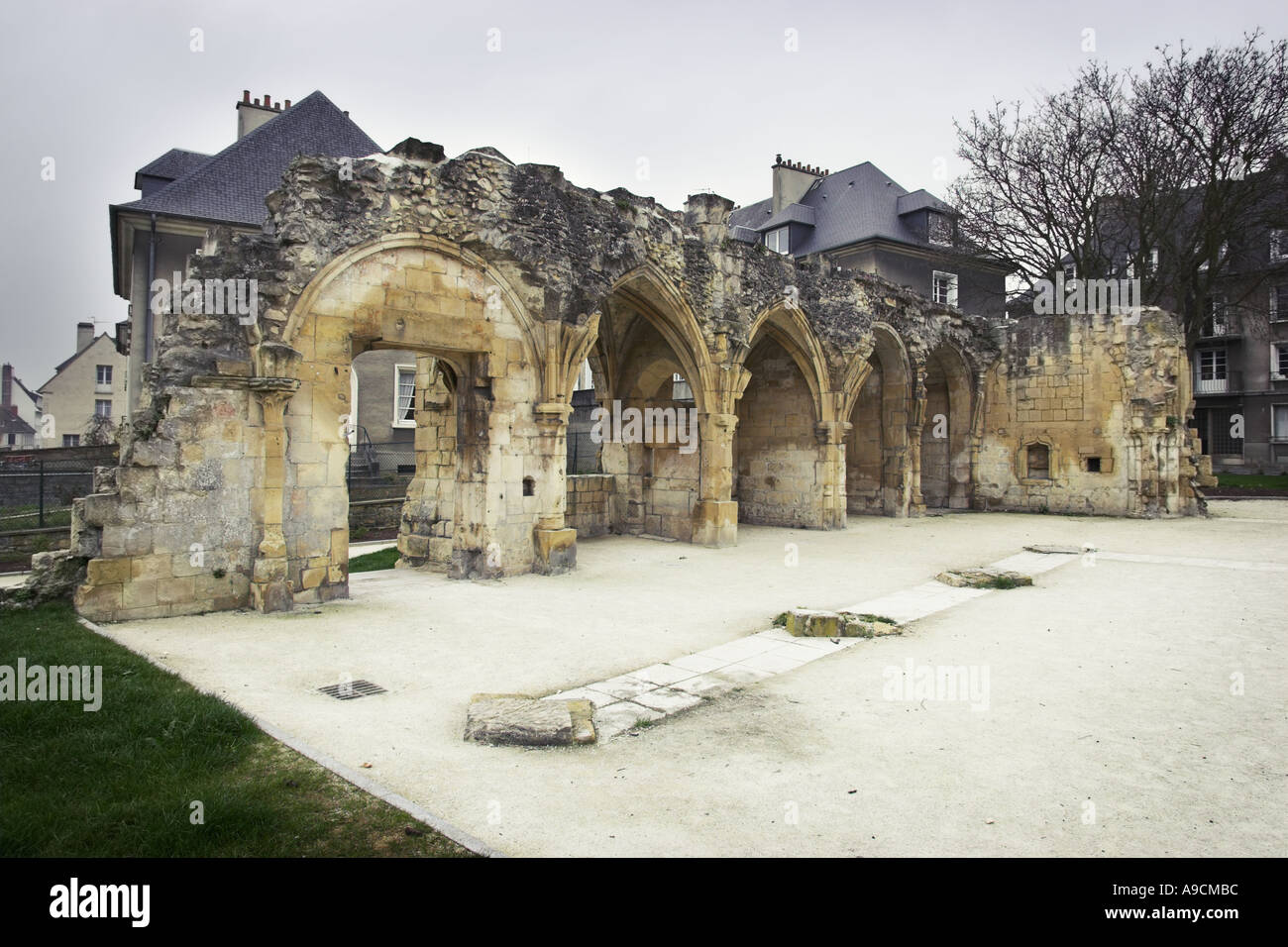 Ruined city in france hi-res stock photography and images - Alamy