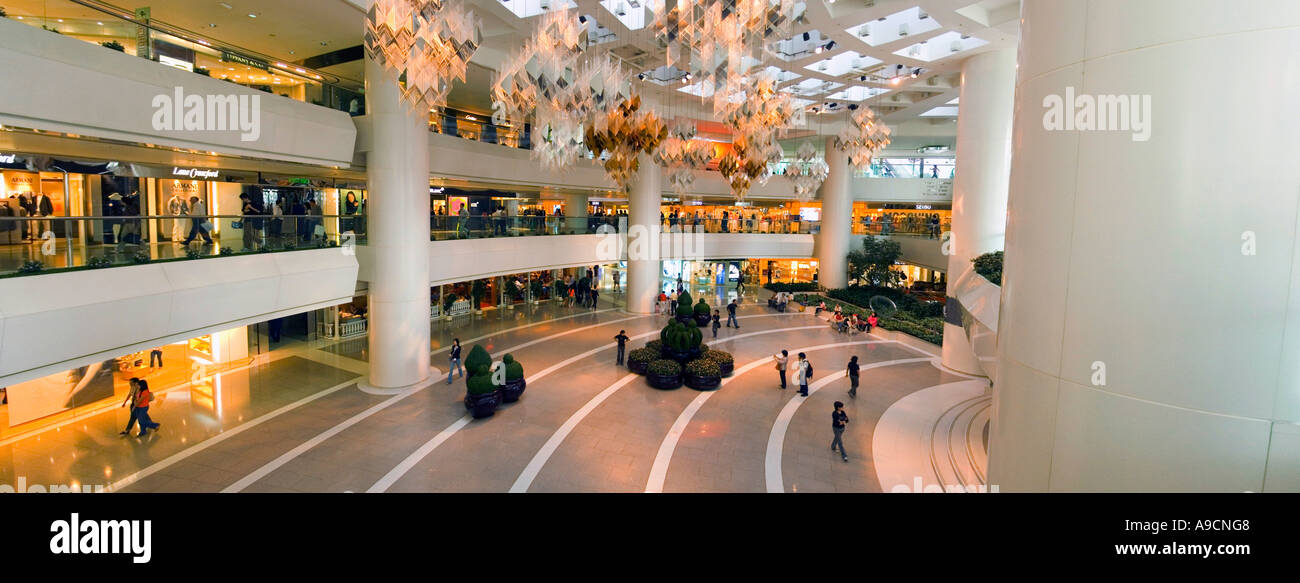 China Hong Kong Pacific Place shopping mall Stock Photo - Alamy