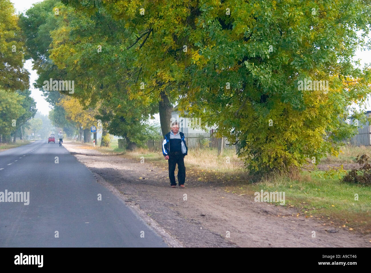 Walking gentleman hi-res stock photography and images - Alamy