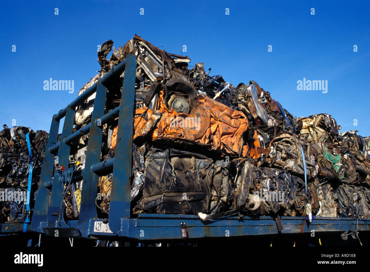 Compressed cars hi-res stock photography and images - Alamy