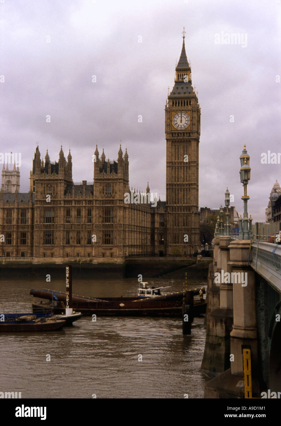 House of Parliament Palace of Westminster Big Ben Clock Tower Banks ...