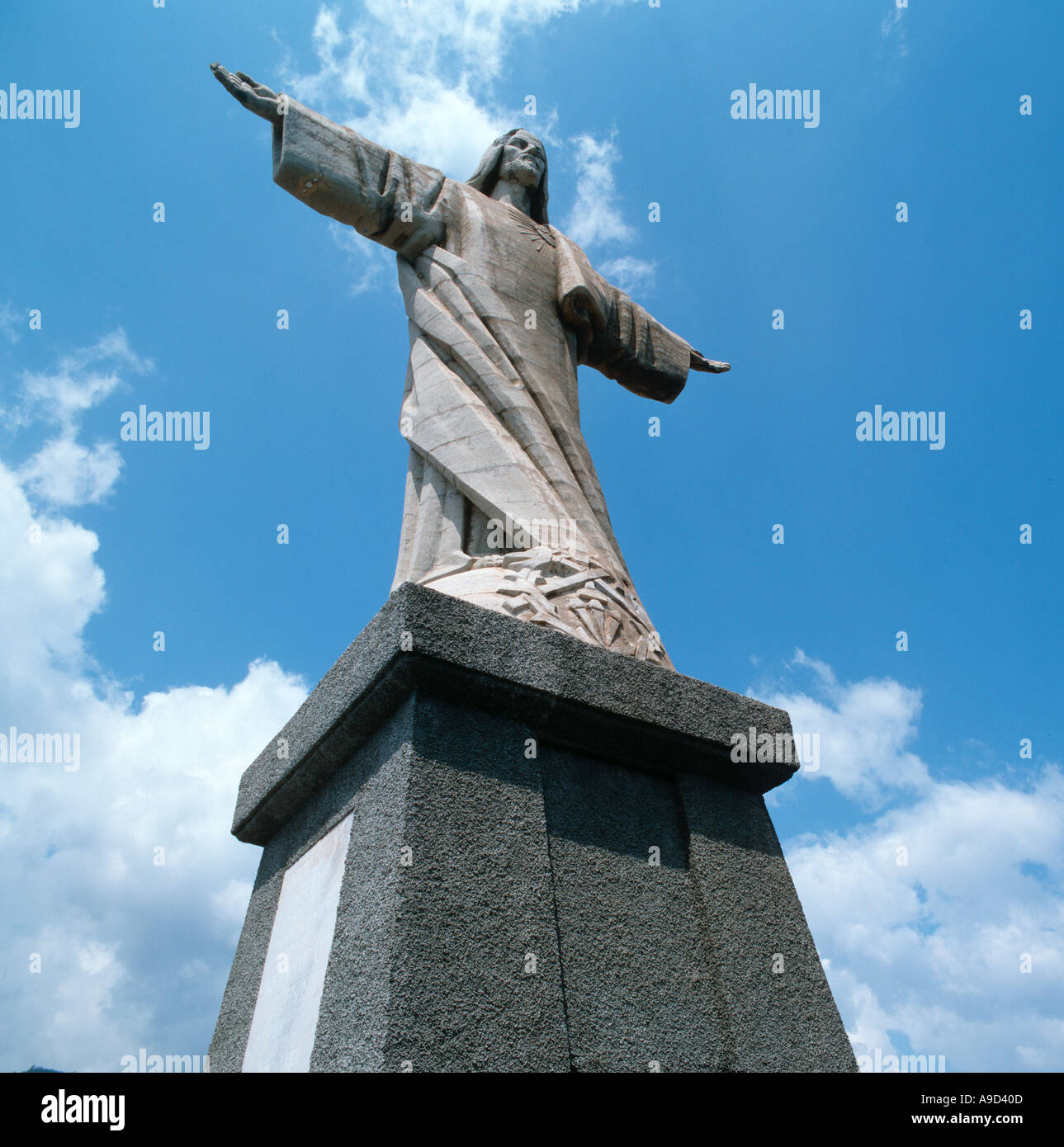 Portugal statue of christ hi-res stock photography and images - Alamy