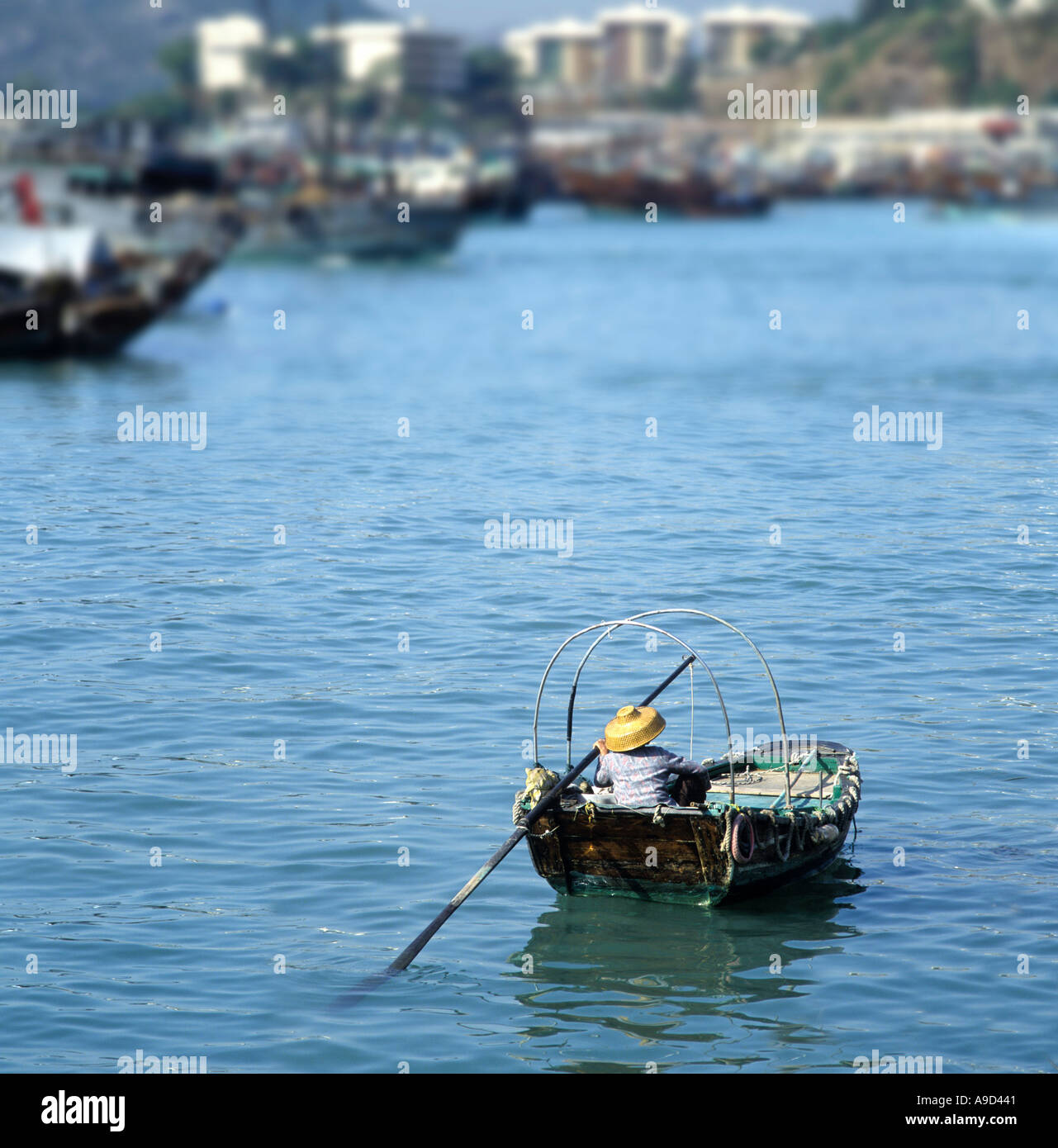 Traditional sampan in Cheung Chau Harbour, Hong Kong Stock Photo - Alamy