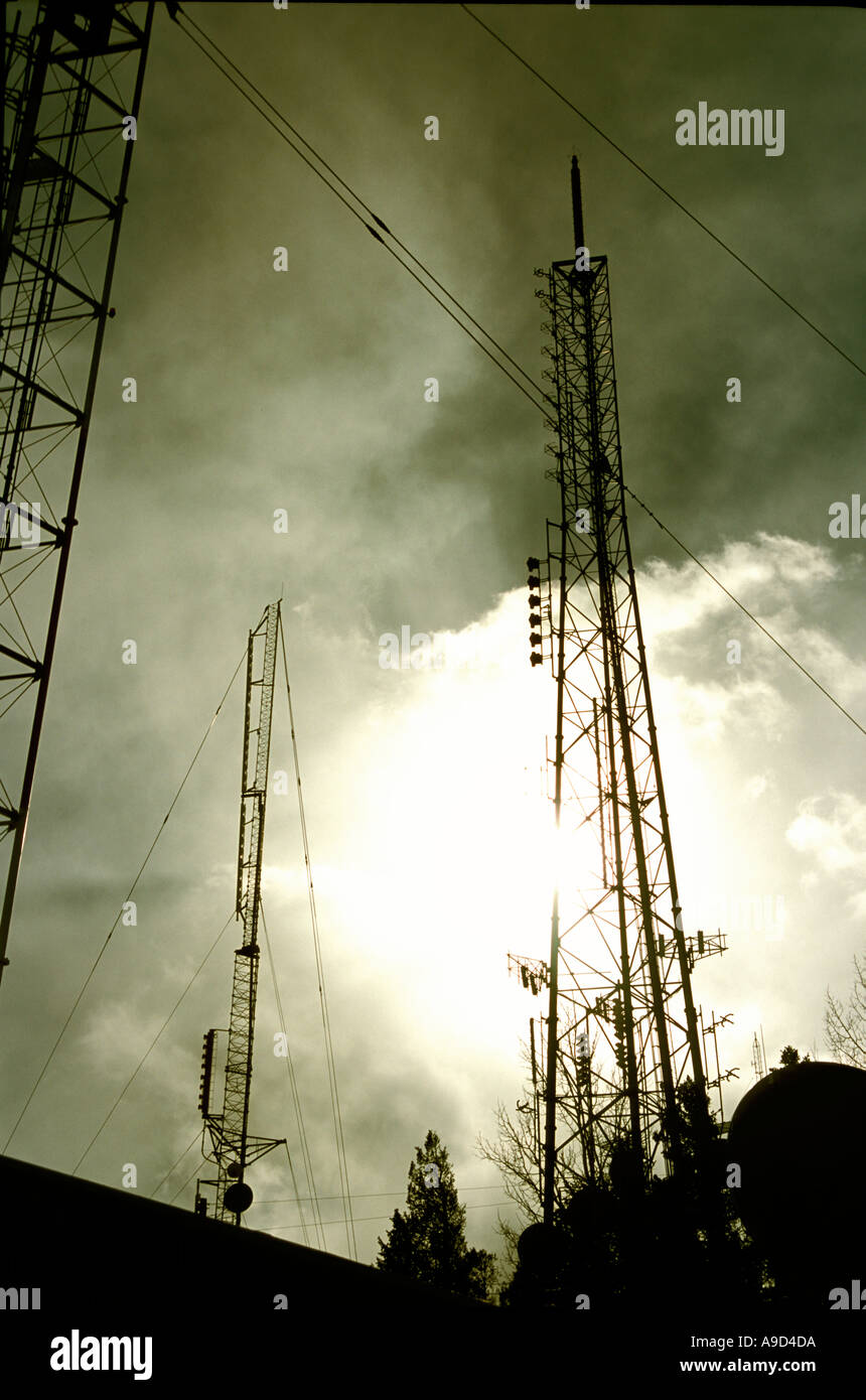 Rf antenna signal hi-res stock photography and images - Alamy