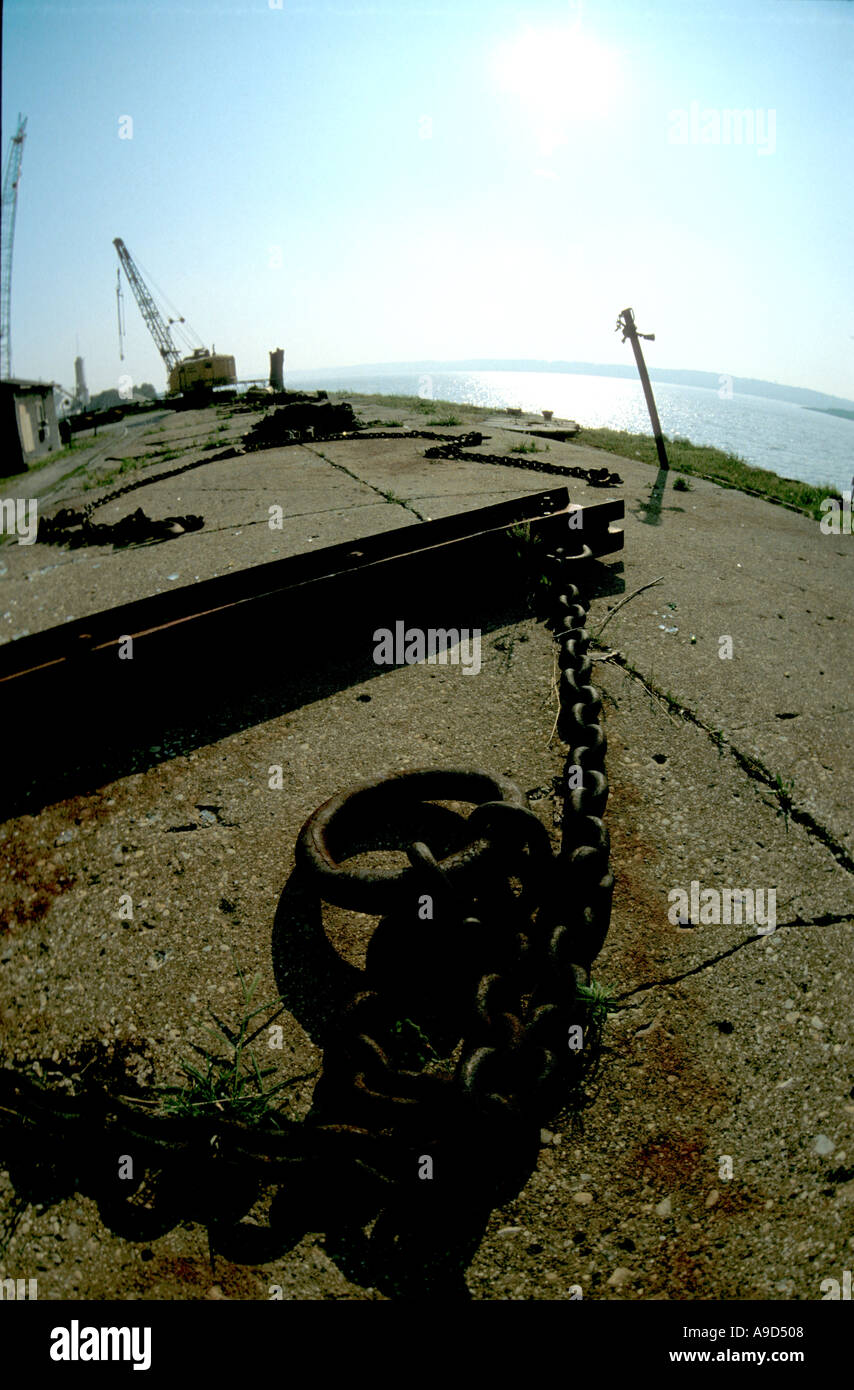 Crane and chain Stock Photo - Alamy