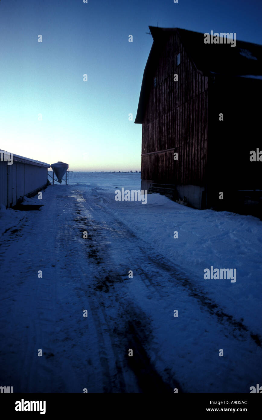 Snowy barnyard hi-res stock photography and images - Alamy
