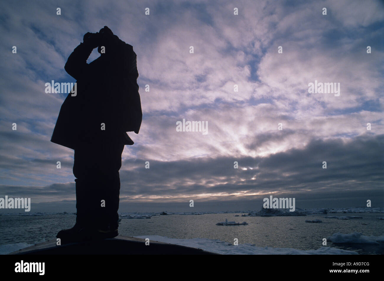 Alaskan native hunting hi-res stock photography and images - Alamy
