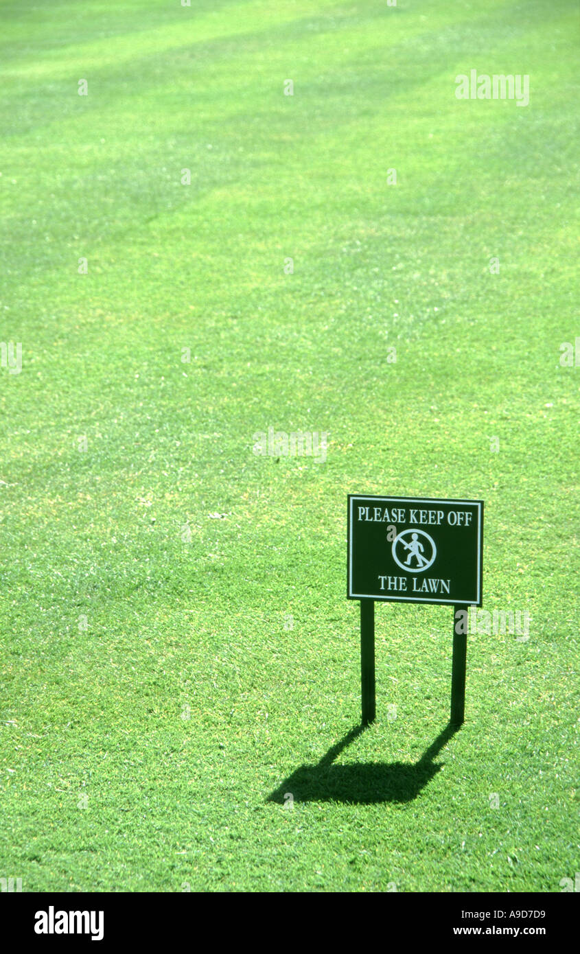 Neatly mown grass hi-res stock photography and images - Alamy