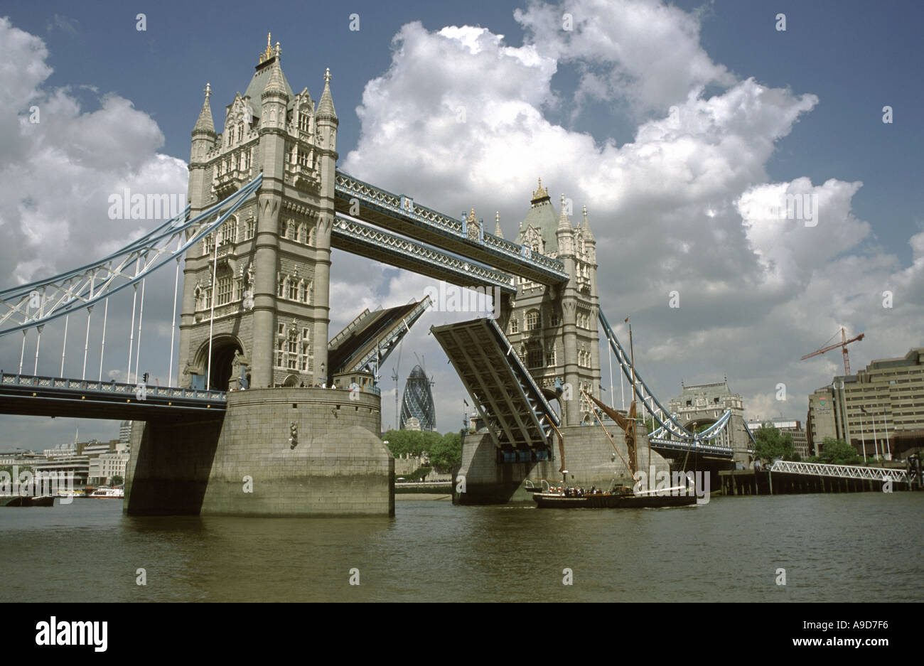 Tower bridge opening hi-res stock photography and images - Alamy