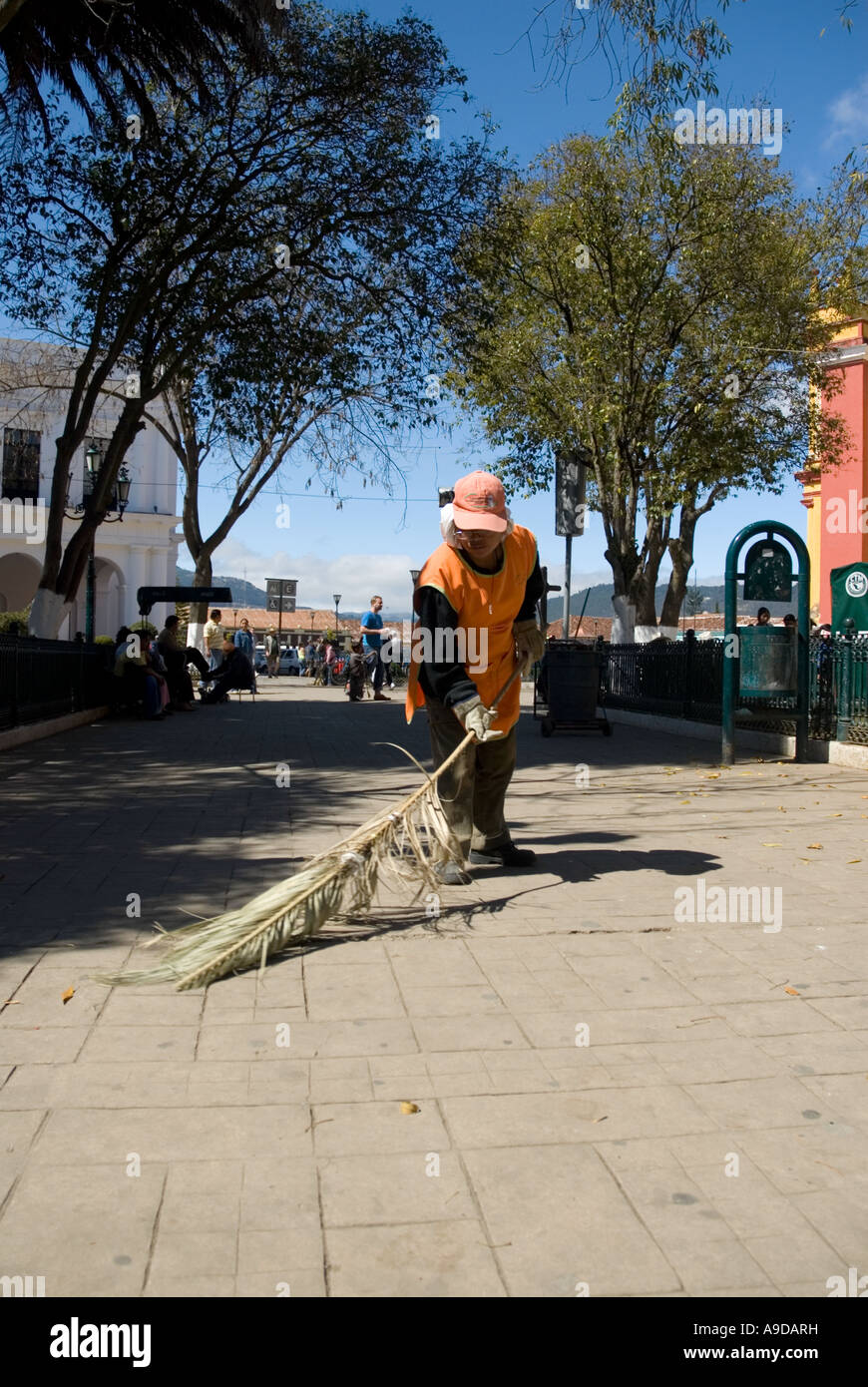 Mexican street cleaner hi-res stock photography and images - Alamy