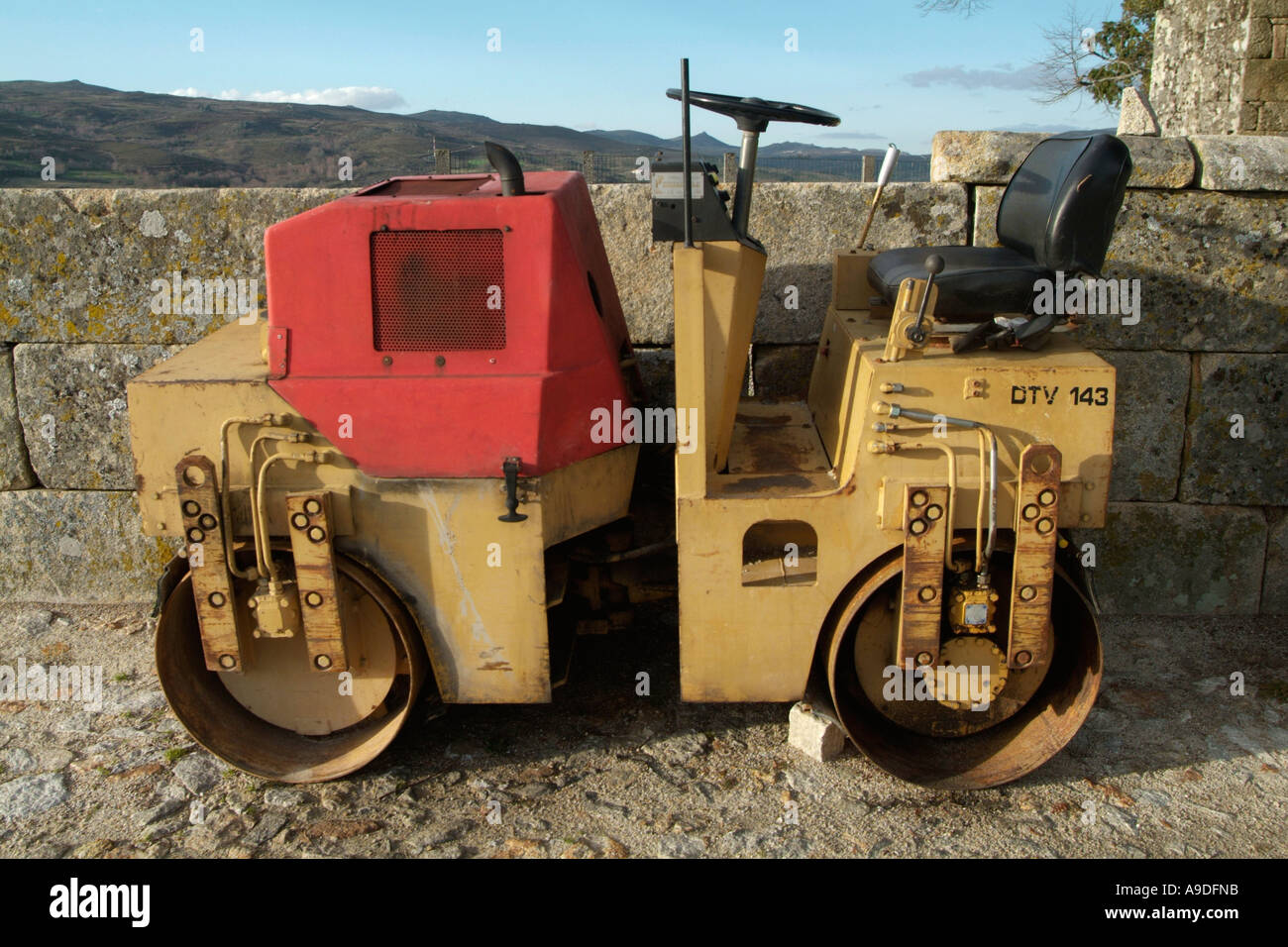 Mini road roller hi-res stock photography and images - Alamy