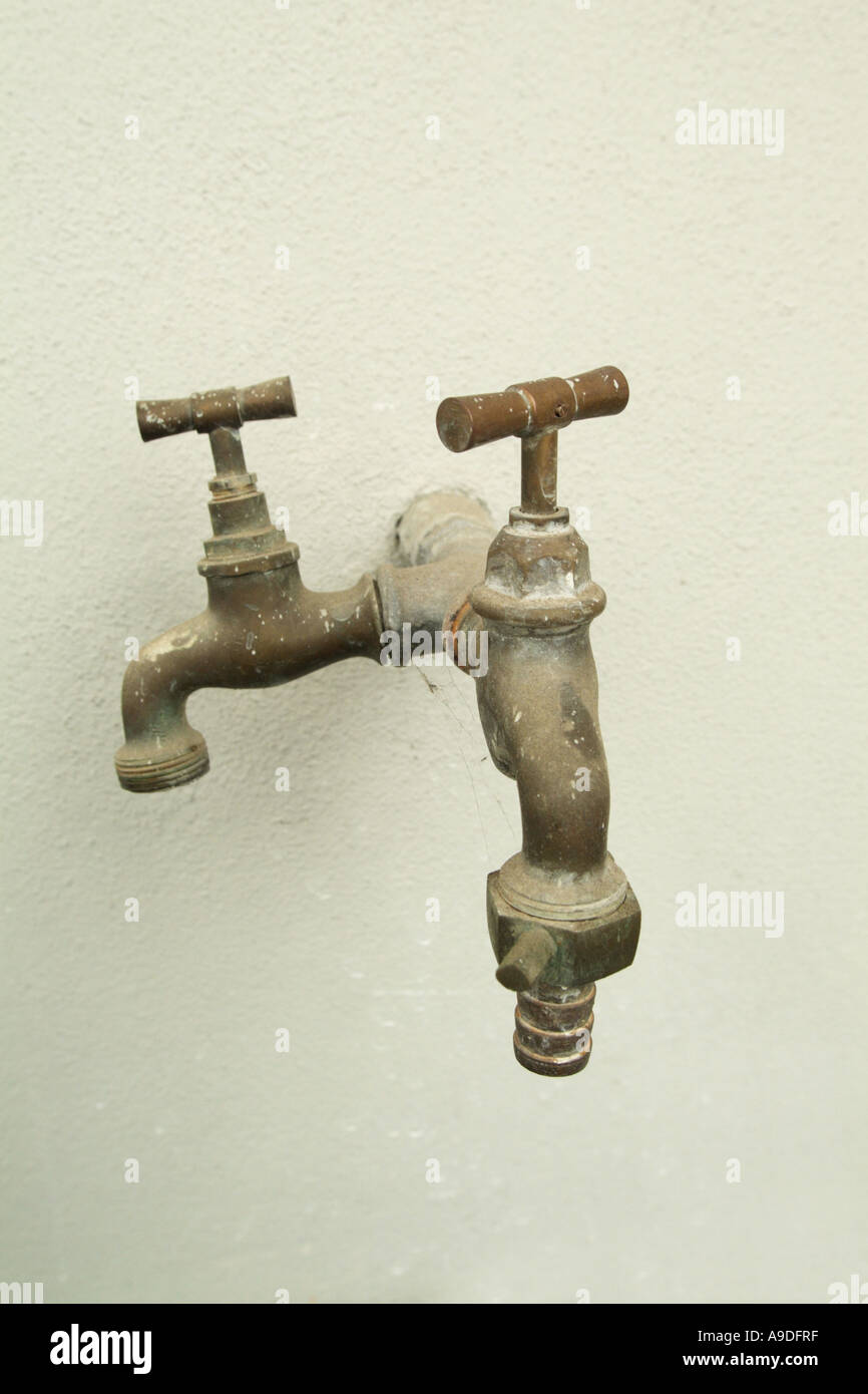 Tapwater clean hi-res stock photography and images - Alamy