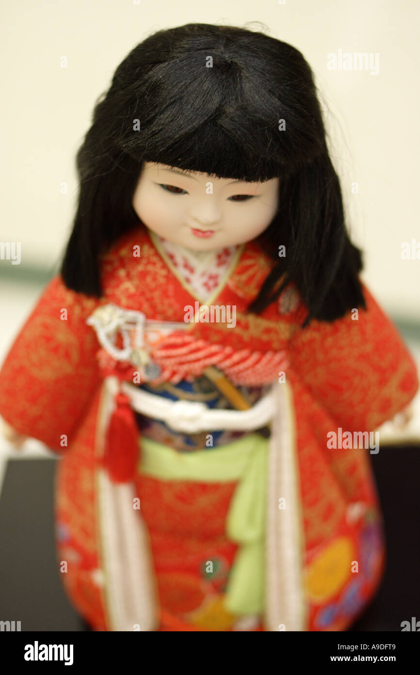 Japanese doll craft display hi-res stock photography and images - Alamy