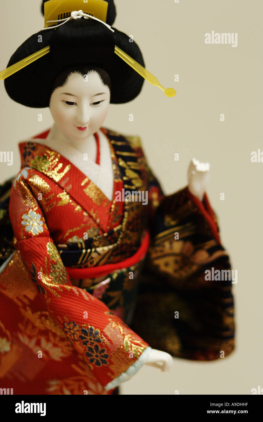 Japanese doll craft display hi-res stock photography and images - Alamy