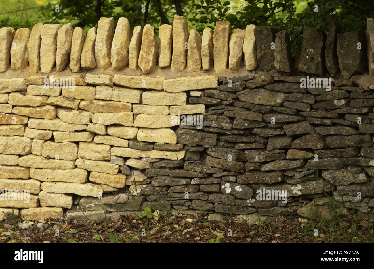 COTSWOLD STONE WALLING OLD AND NEW AT STOW ON THE WOLD COTSWOLDS UK ...
