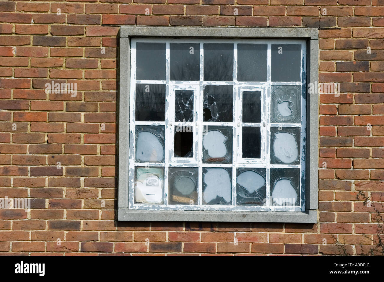 Rotting window frames hi-res stock photography and images - Alamy