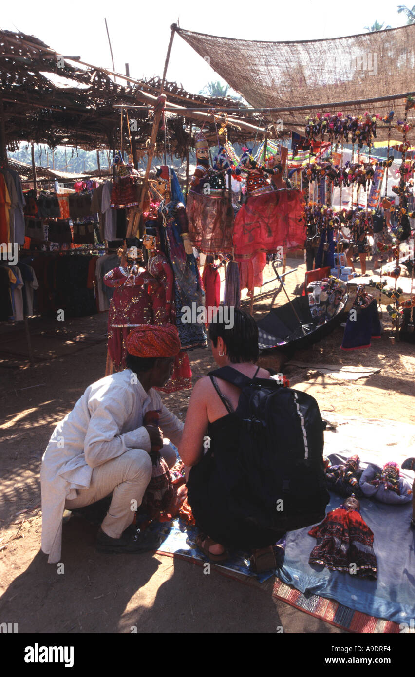 GOA, INDIA. Anjuna flea market Stock Photo - Alamy