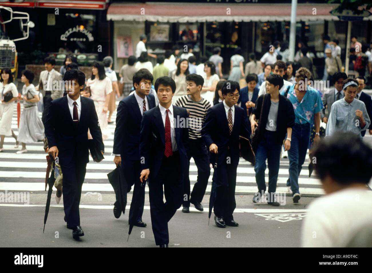 Japan suits ginza hi-res stock photography and images - Alamy