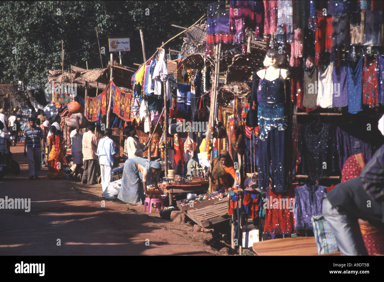 GOA, INDIA. Anjuna flea market Stock Photo - Alamy