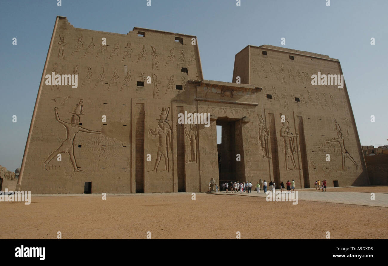 Entrance pylon at the Temple of Horus at Edfu Egypt Stock Photo - Alamy