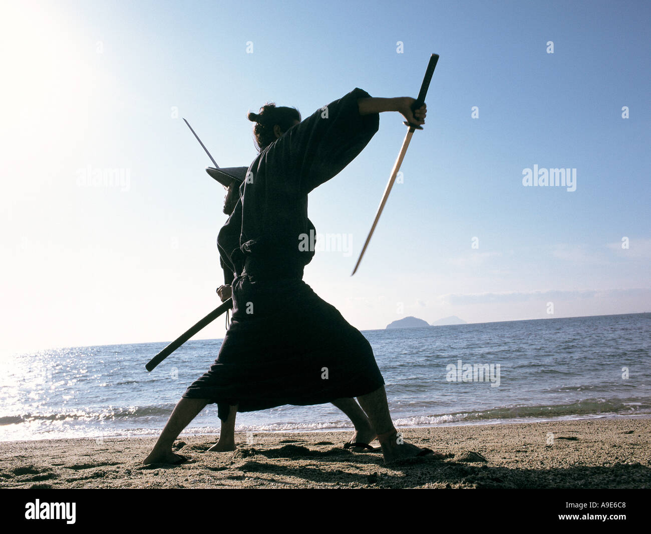 Samurai clash hi-res stock photography and images - Alamy