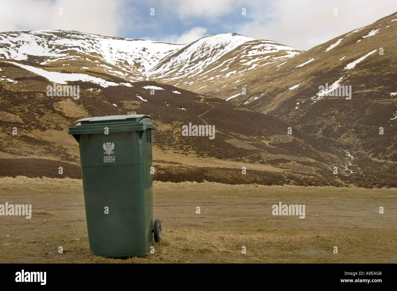 Wheelie Bin, Litter, Cairngorms, Waste, Rubbish, Tidy, Recycling, Snow ...