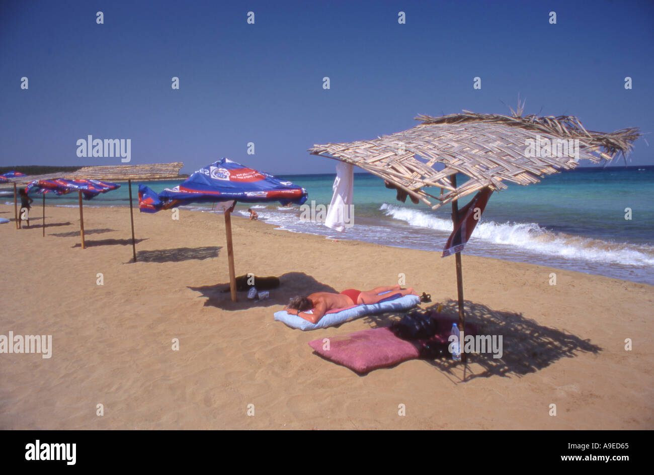 Breakaers hi-res stock photography and images - Alamy