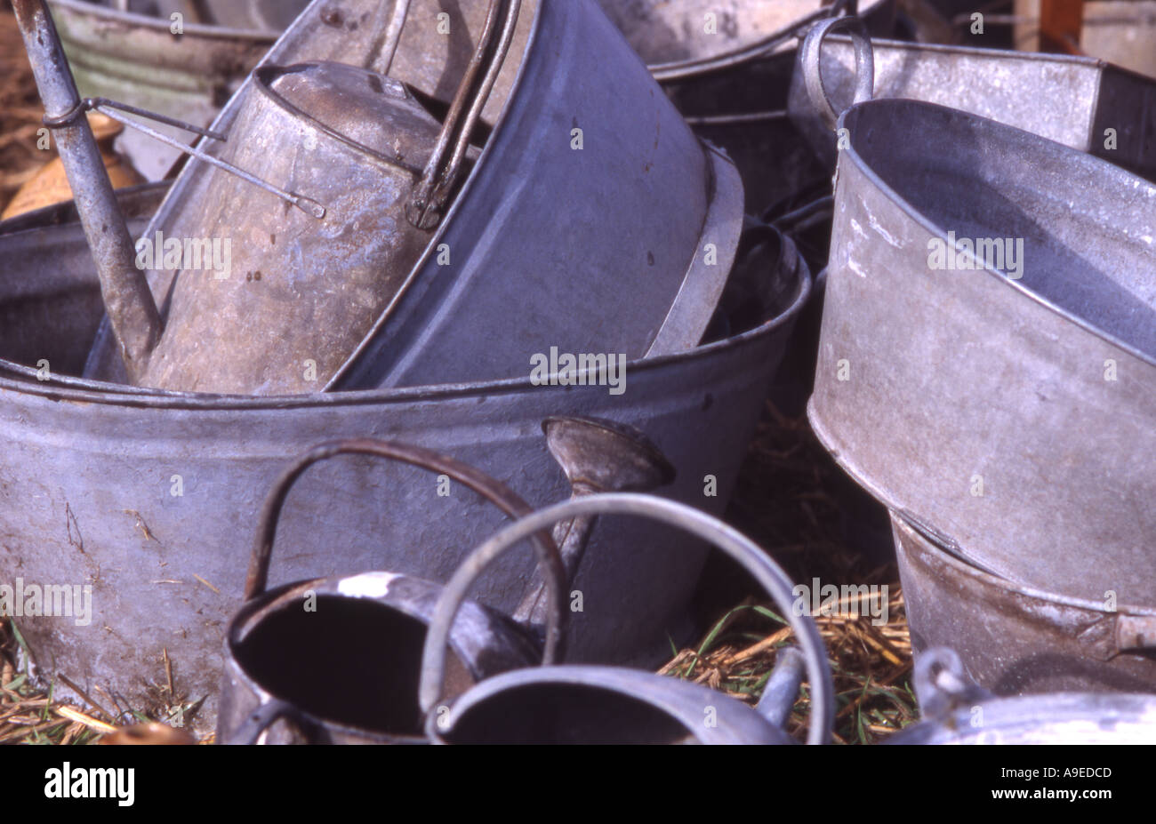 Galvanised bath hi-res stock photography and images - Alamy