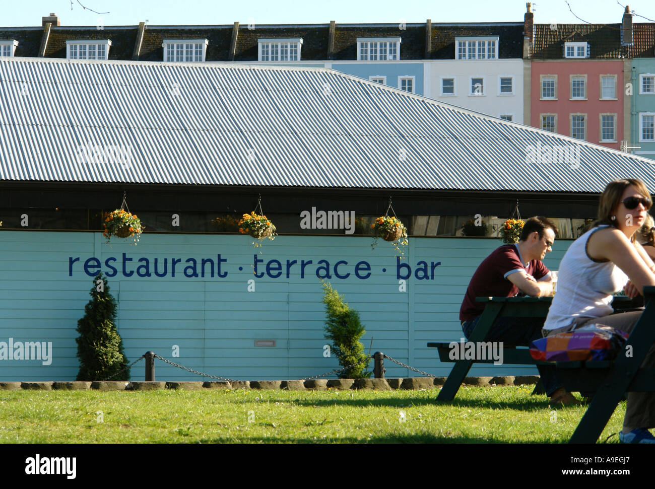 Young couple bristol hi-res stock photography and images - Alamy