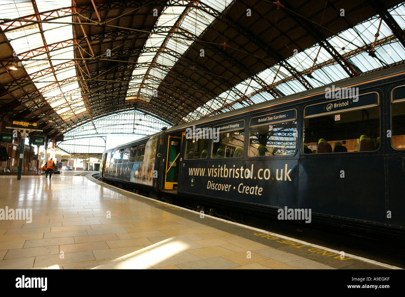 Visitbristol hi-res stock photography and images - Alamy