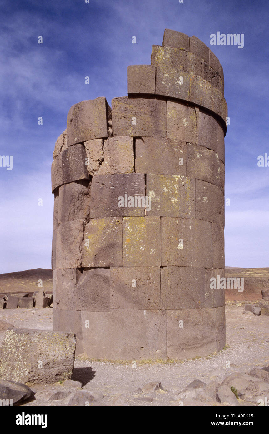 Funerary tower at sillustani Stock Photo - Alamy
