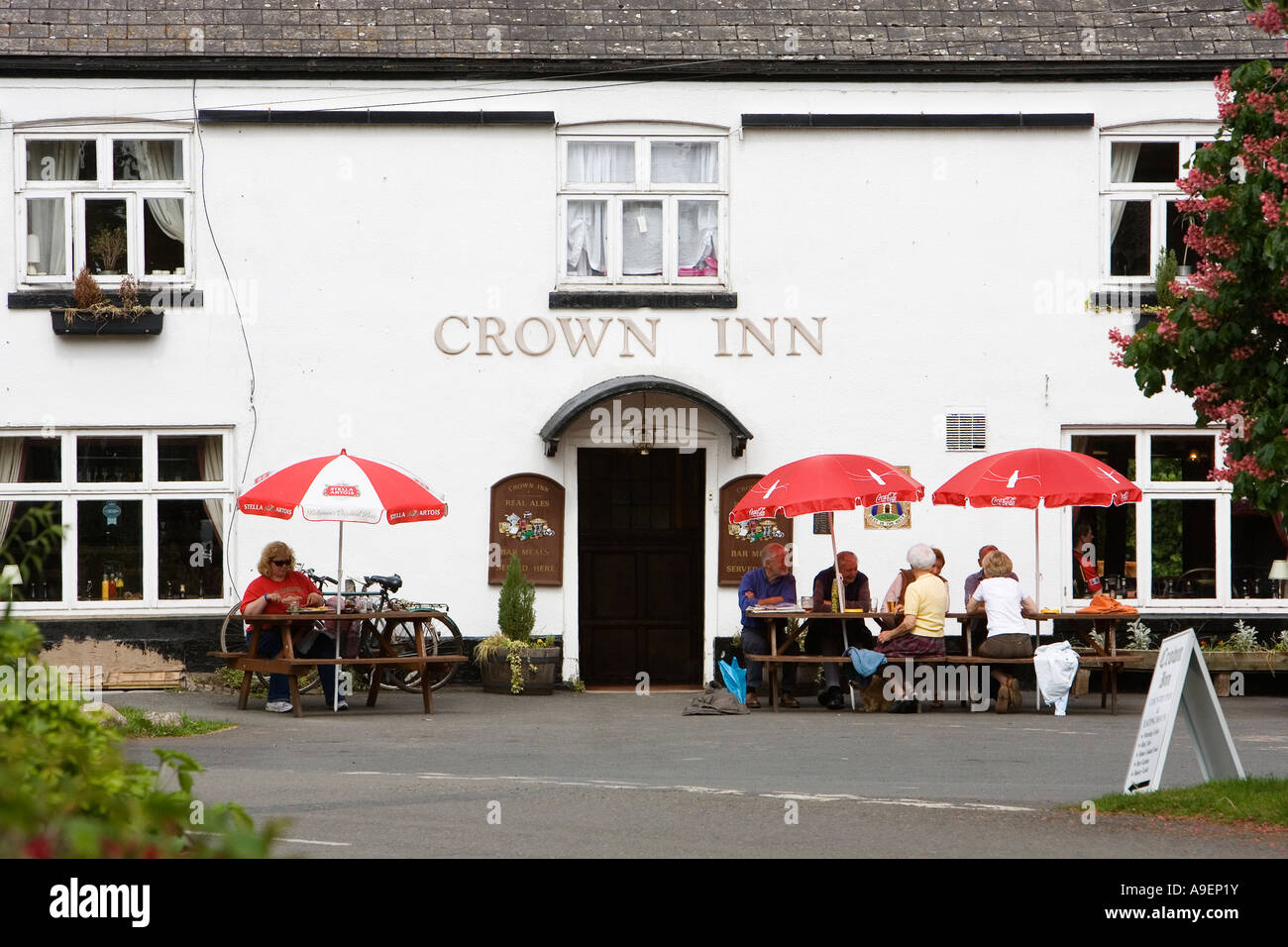 The Crown Inn in Dilwyn Herefordshire UK May 2007 Stock Photo - Alamy