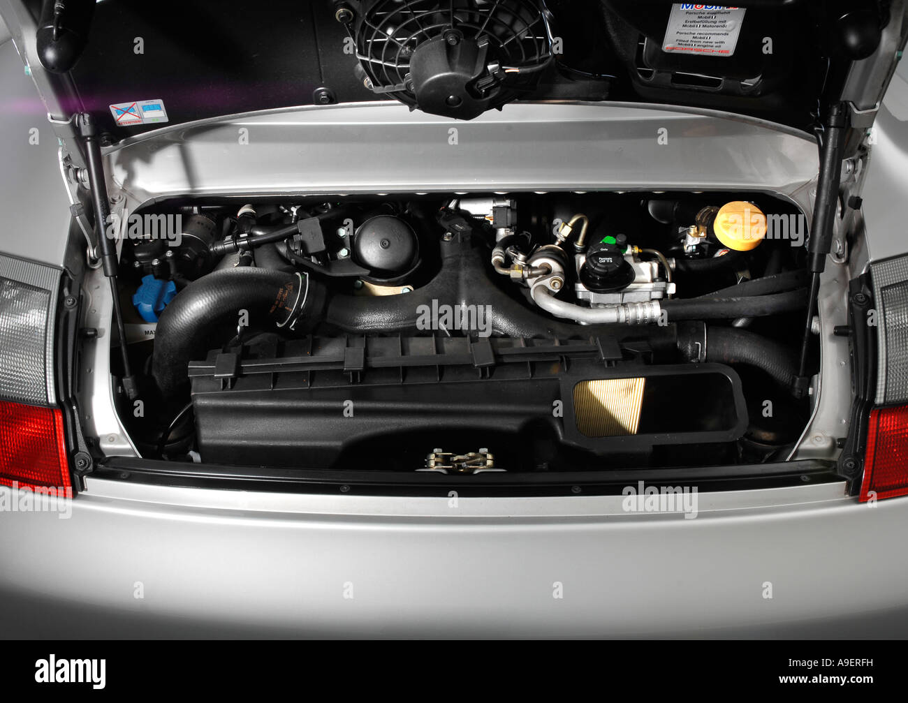 Porsche engine hi-res stock photography and images - Alamy