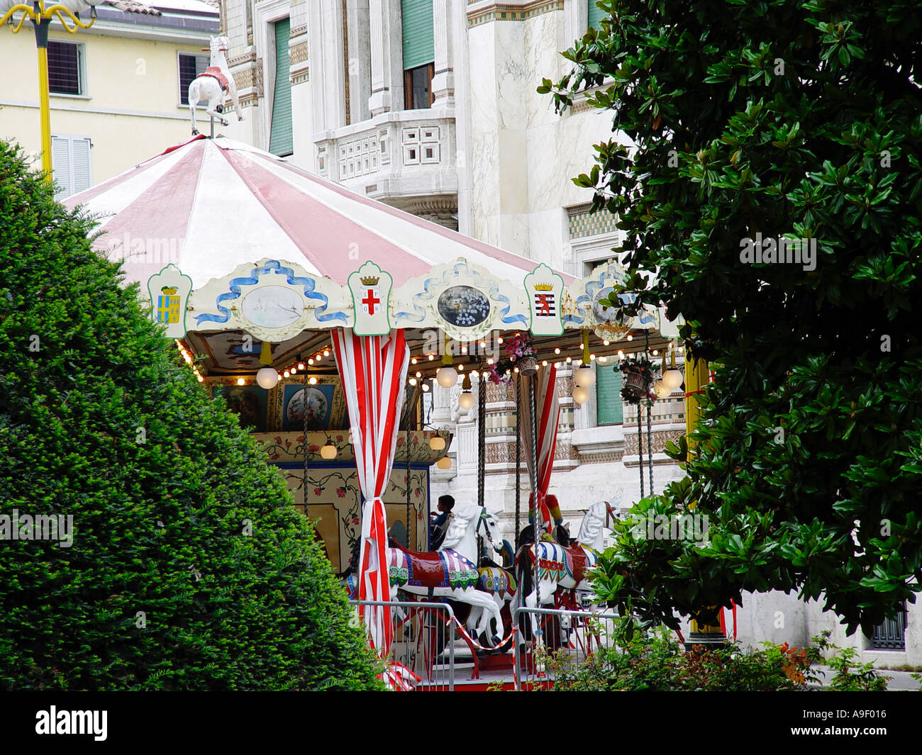 Giostra hi-res stock photography and images - Alamy