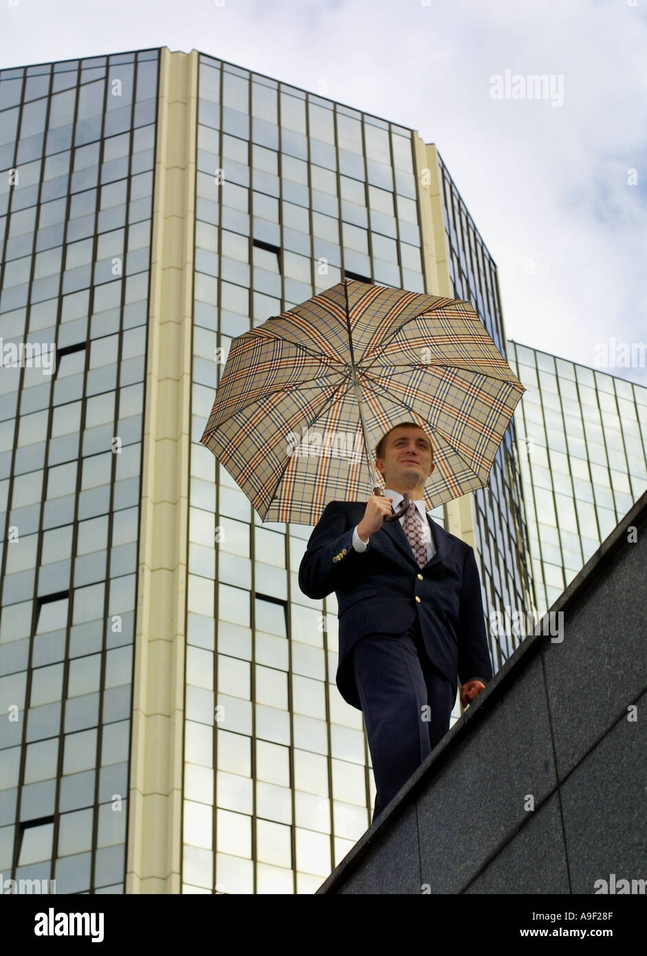 Moving glass walls hi-res stock photography and images - Alamy