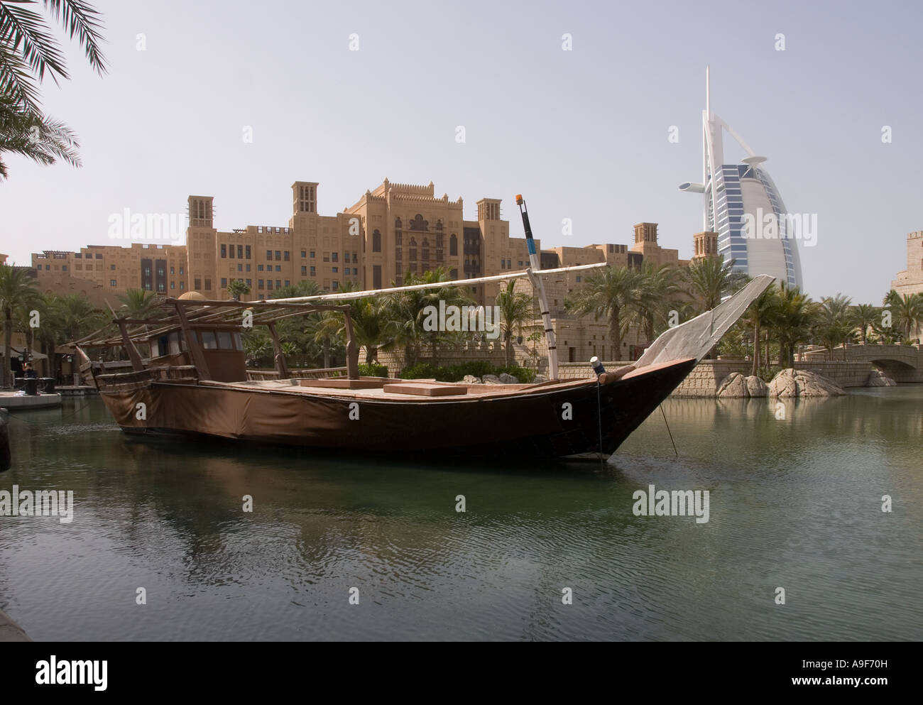 An old boat at Souk Madinat Jumeirah Stock Photo - Alamy