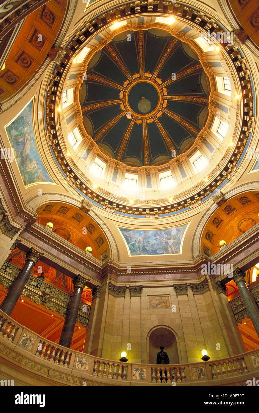 Minnesota state capitol interior hi-res stock photography and images ...