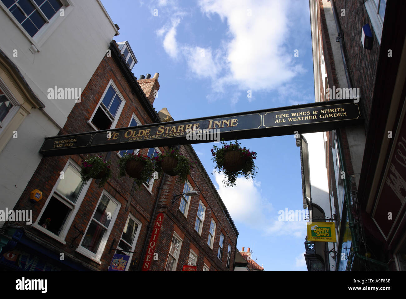 Ye olde shambles hi-res stock photography and images - Alamy