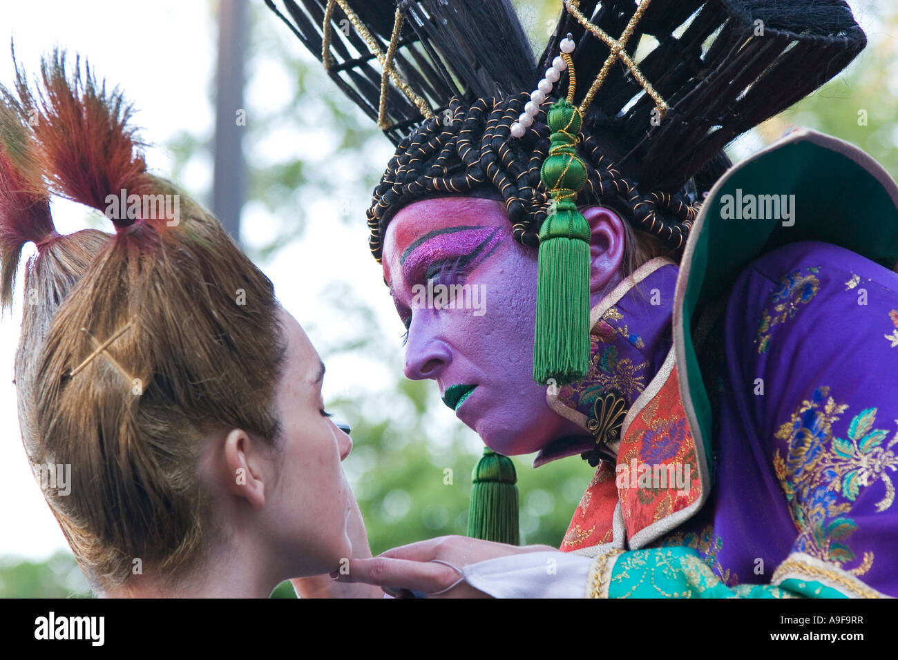 Osadia street theater hi-res stock photography and images - Alamy